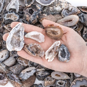 Oco Geode, Small Geodes, Bulk Crystals Wholesale, Jewelry Making ...
