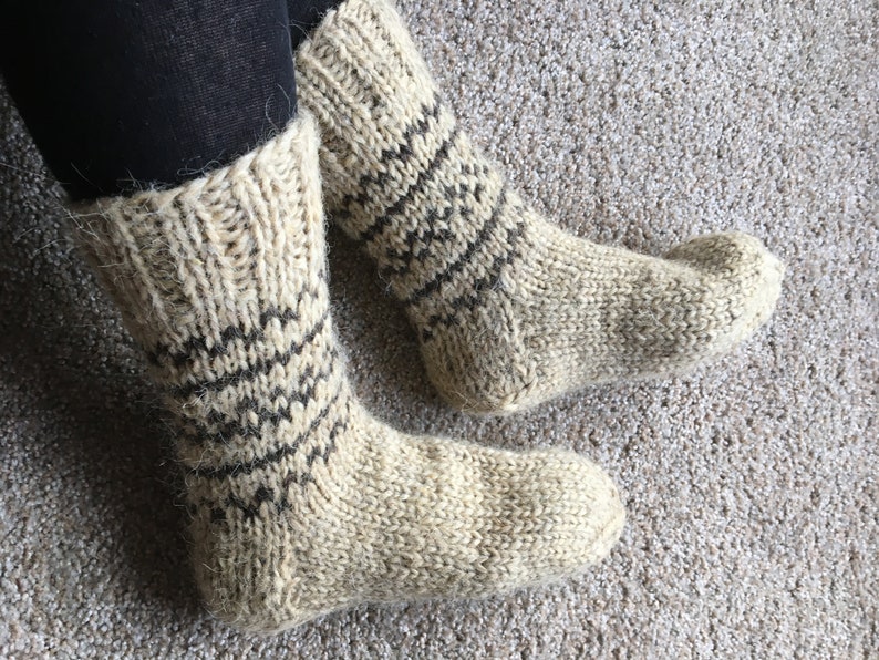 Men's Hand Knitted Wool Socks Thick Large Sizes Pure Wool Socks Bed ...