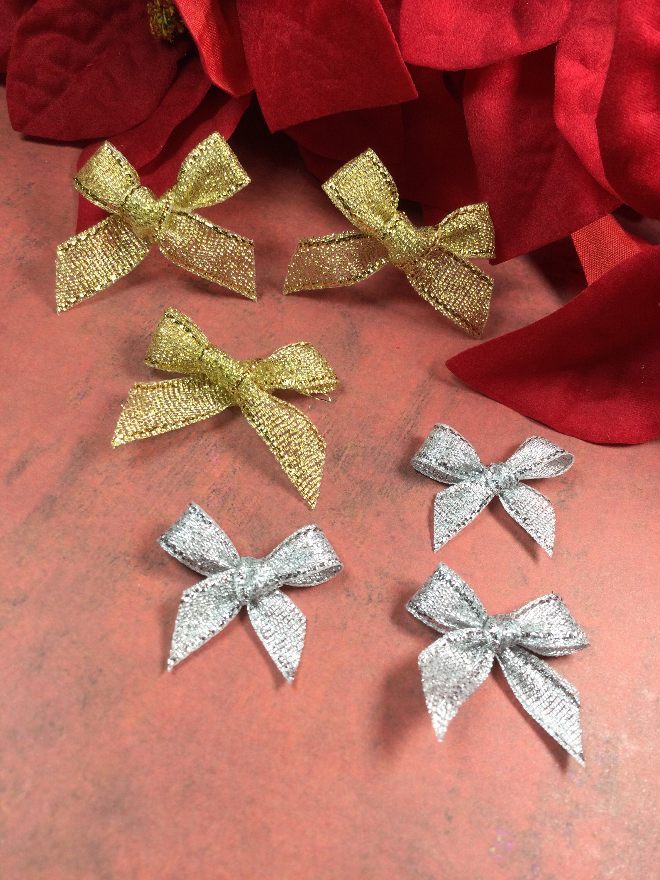 10 metallic silver or gold bows - Etsy