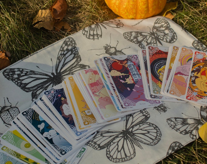 Black and White Insect Tarot Card Wrap & Mat - Etsy