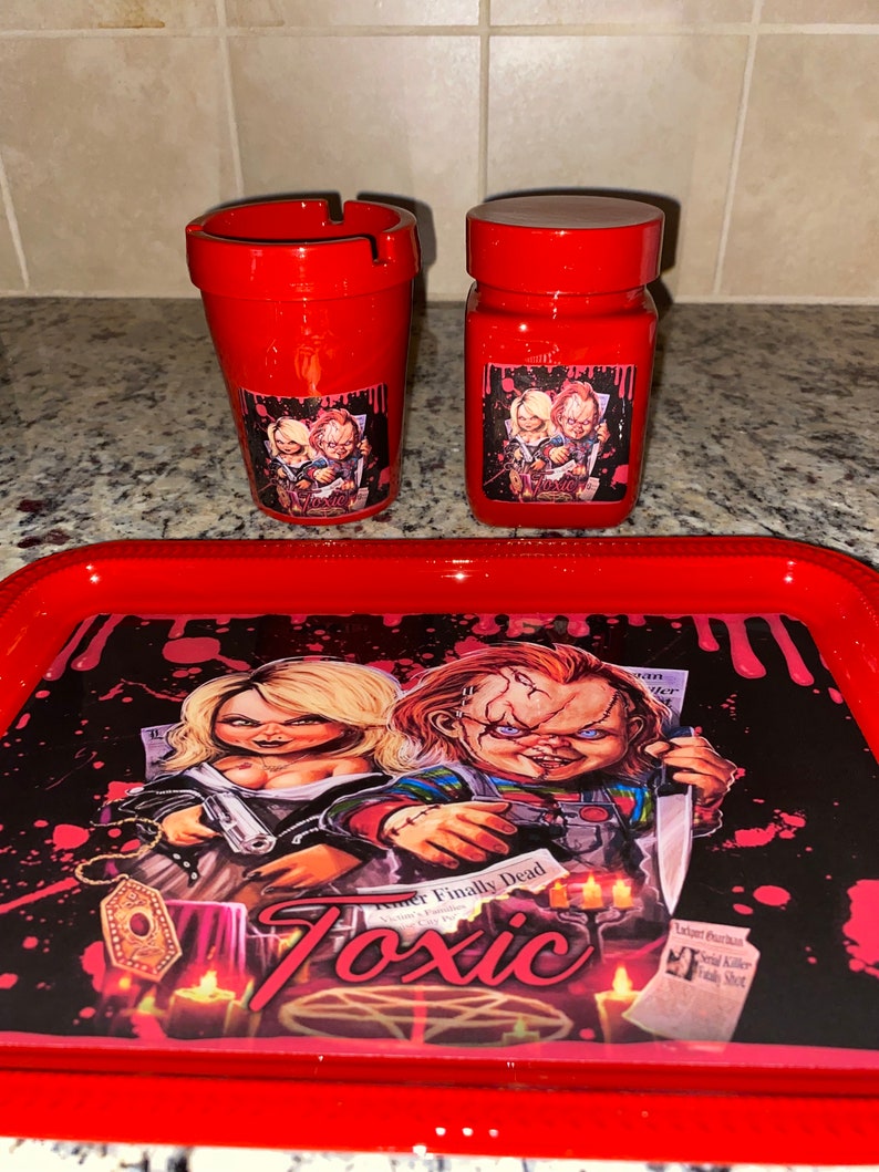 Custom Chucky and Tiffany Toxic Couple, Bride of Chucky Smoke Rolling ...