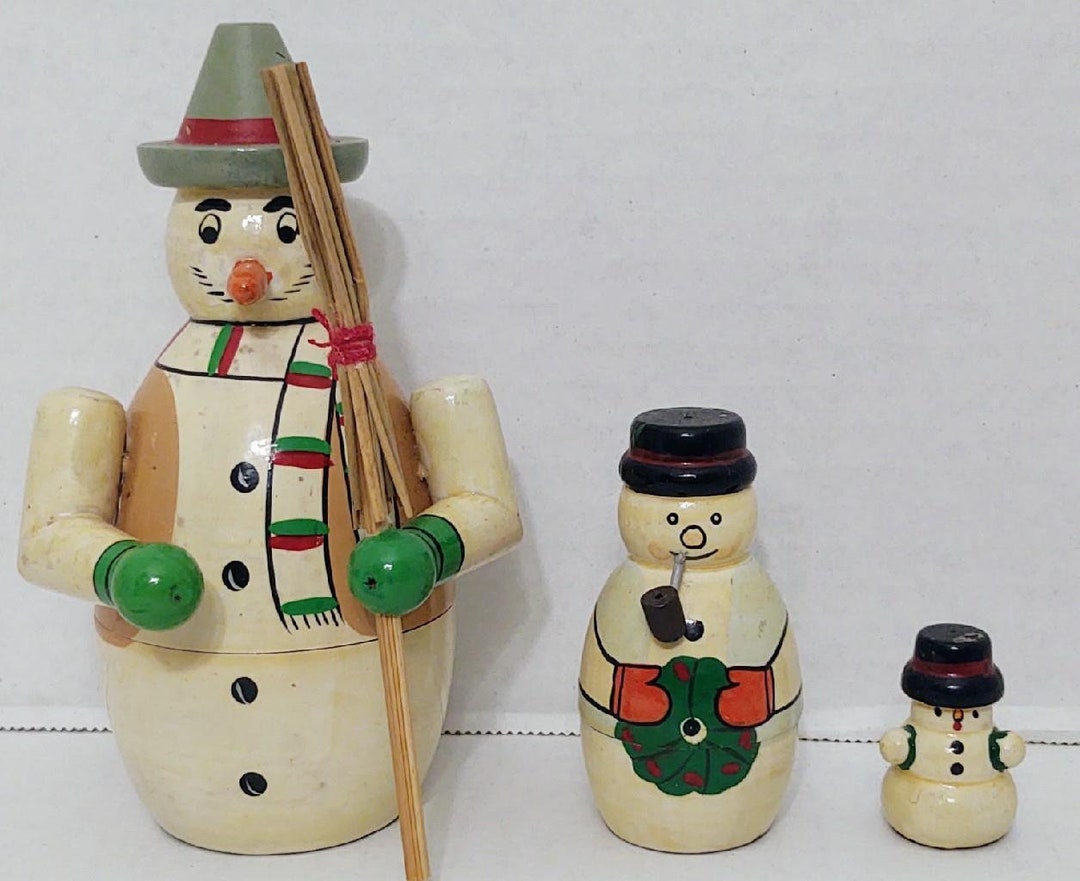 Wooden 3pc Snowman Nesting Set 3d Nose Holding Broom - Etsy