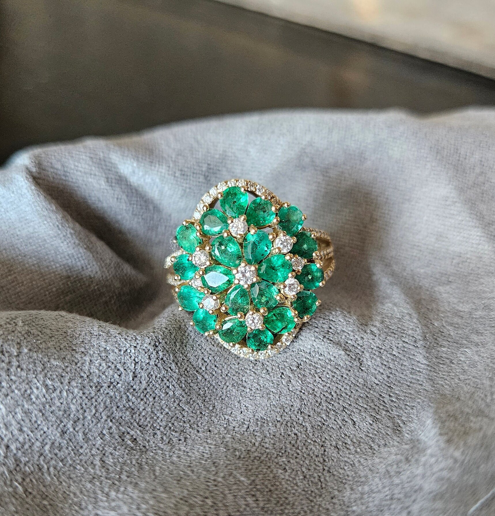 Effy Emerald Diamond Flower Cluster Egg Ring Etsy
