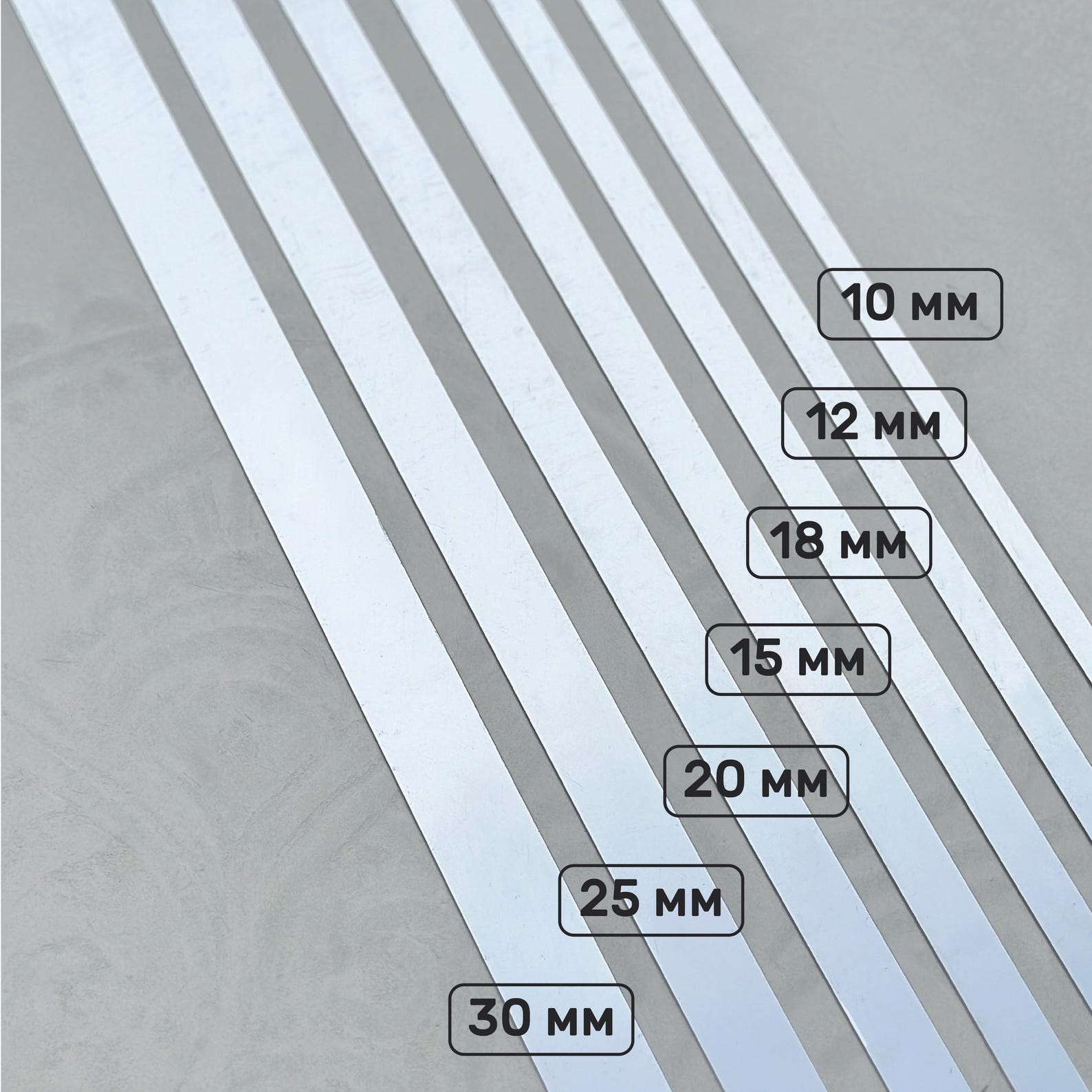 Silver Wall Molding, Elegant Paneling, Stylish Lines, Glamorous Decor ...