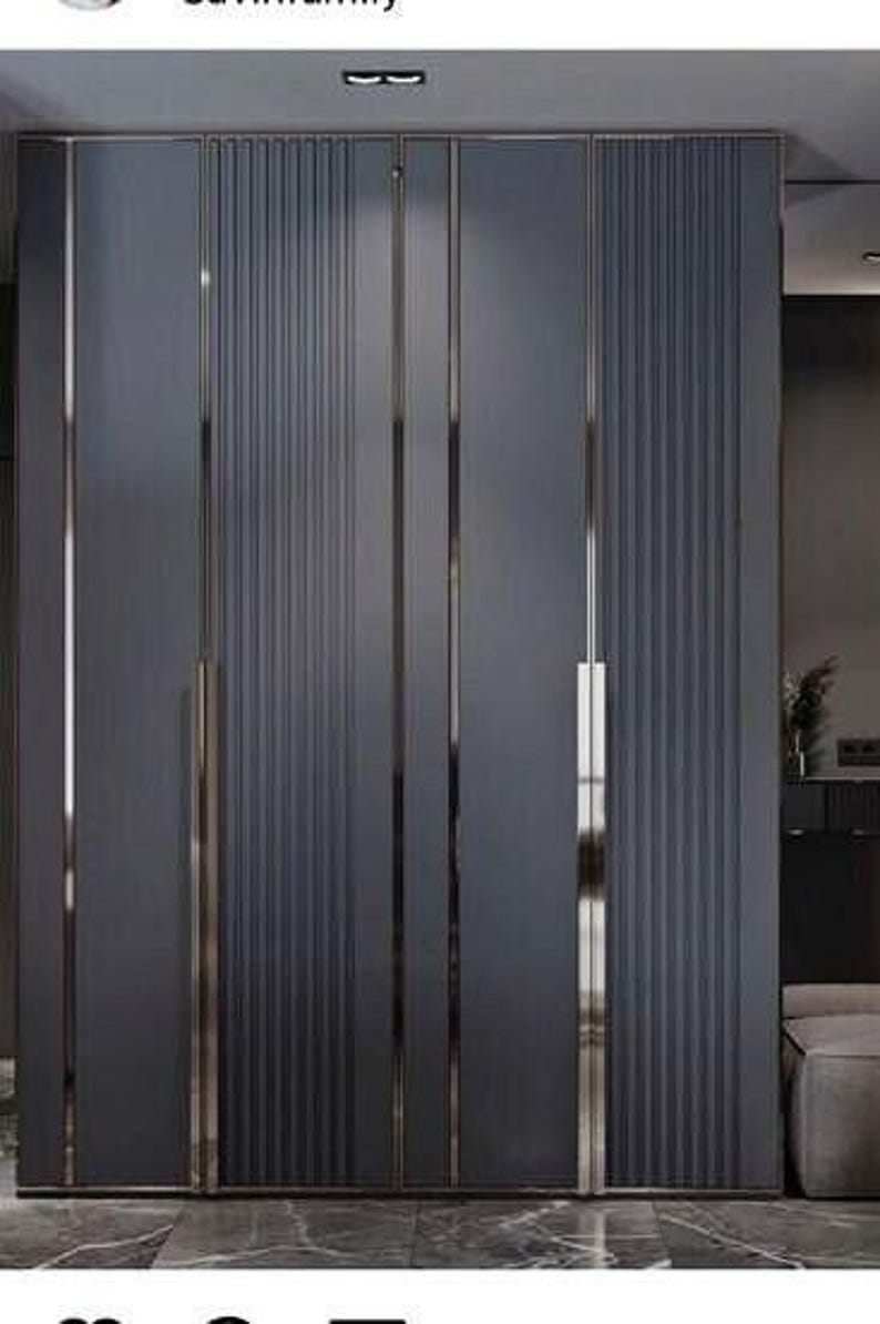 Silver Wall Paneling, Shiny Silver Wall Molding, Stylish Wall Paneling ...
