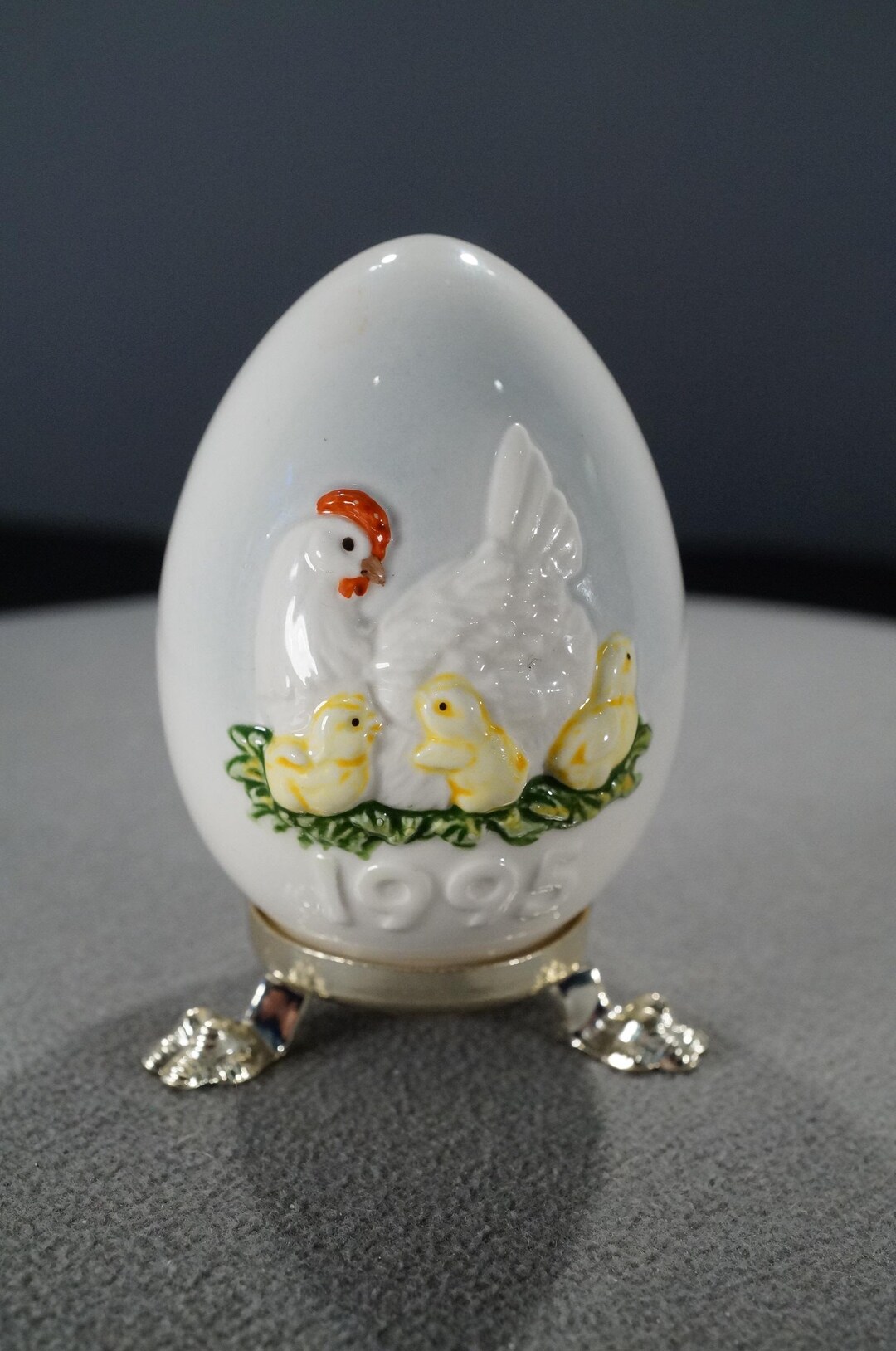 Vintage Singed Goebel Easter Egg 1995 Footed Stand Baby Chicks Chicken ...