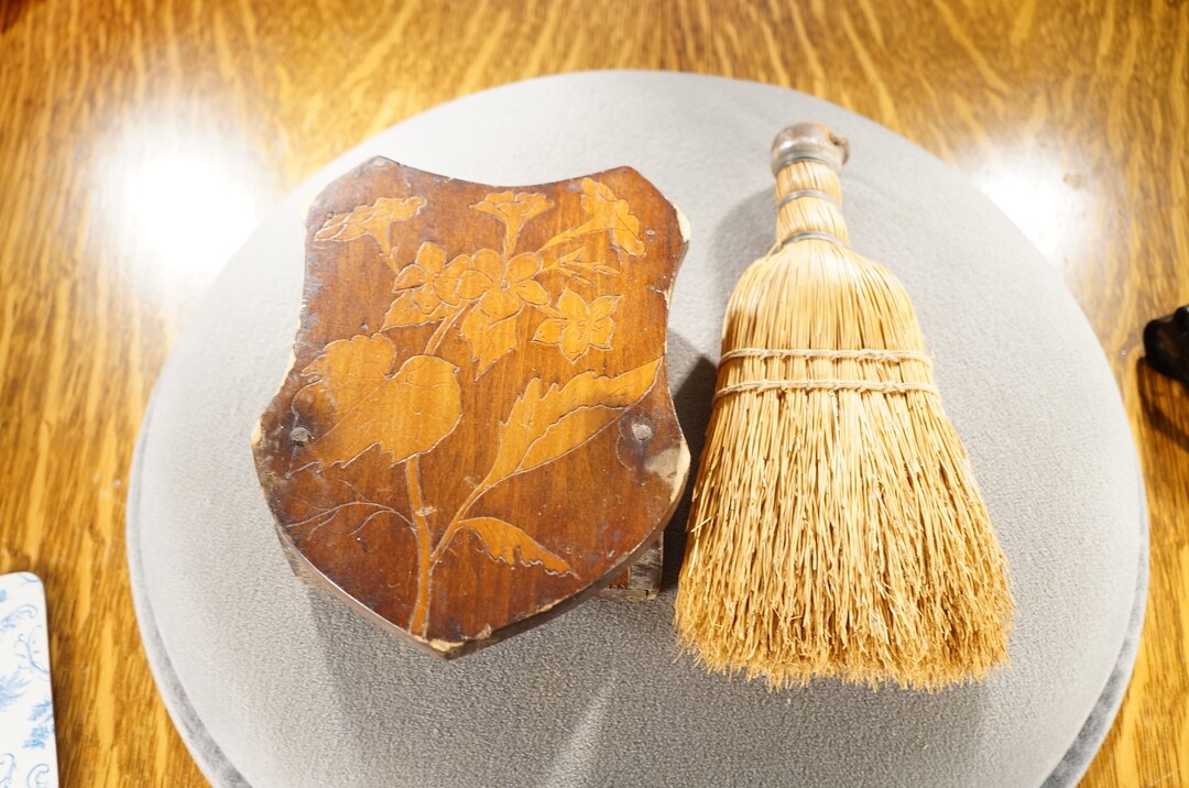 Antique Vintage Farmhouse Chic Pyrography Flemish Hand Decorated Wood ...