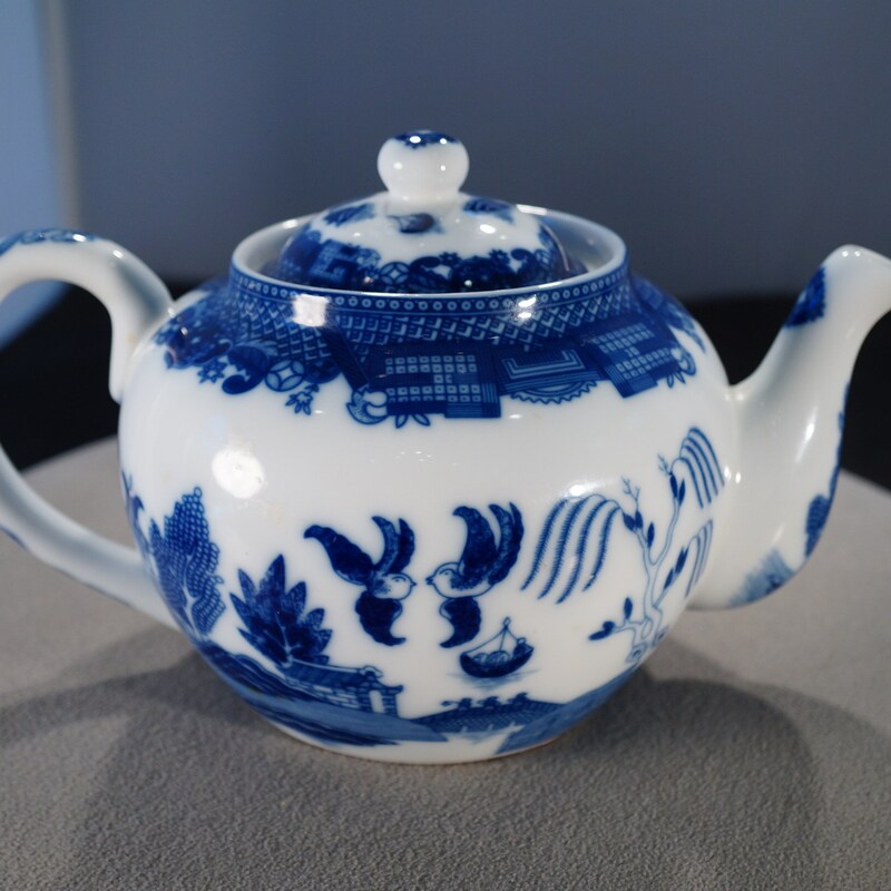 Blue Willow Teapot - Etsy