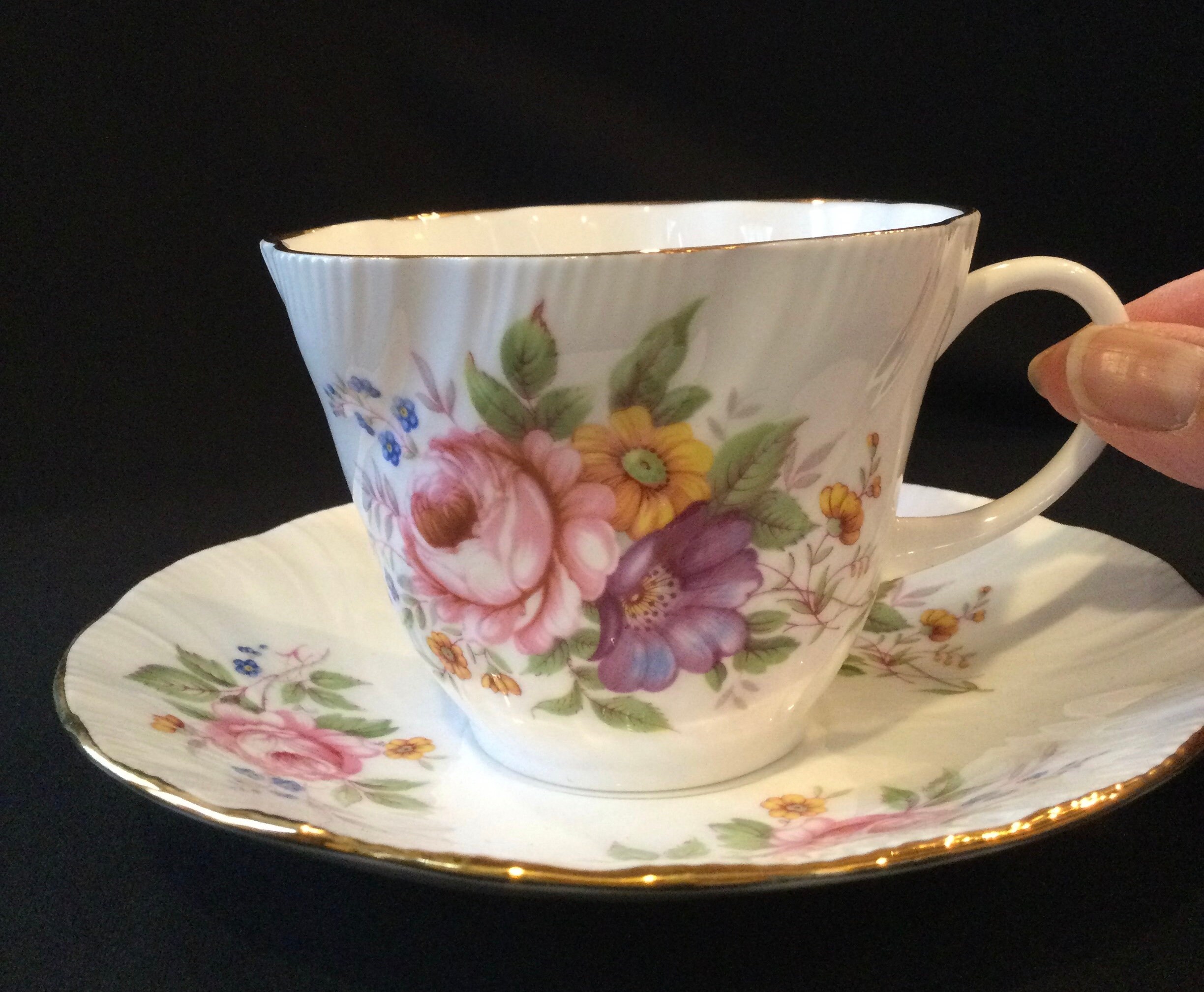 ELIZABETHAN Staffordshire Tea Cup & Saucer Set - Etsy