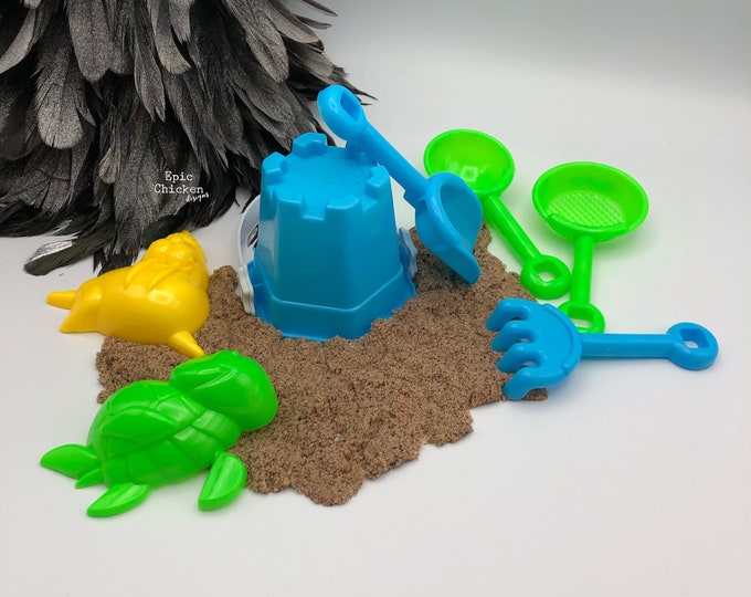 Playing at the Beach Christmas Elf Scene - Etsy