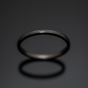 2mm Hammered Gunmetal Tungsten Wedding Band | Unisex Gunmetal Ring - Etsy