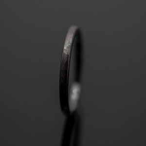 2mm Hammered Gunmetal Tungsten Wedding Band | Unisex Gunmetal Ring - Etsy
