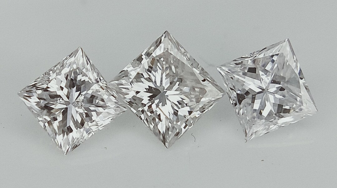 Princess Shape Diamond , Light Colored Diamond, 3pcs /0.27cts - Etsy