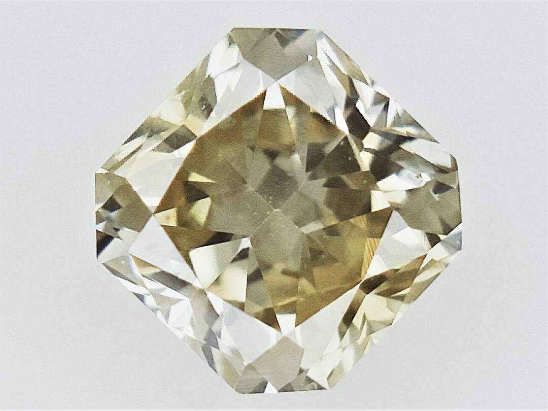 Radiant Brilliant Cut , Light Colored Diamond, 0.23cts - Etsy