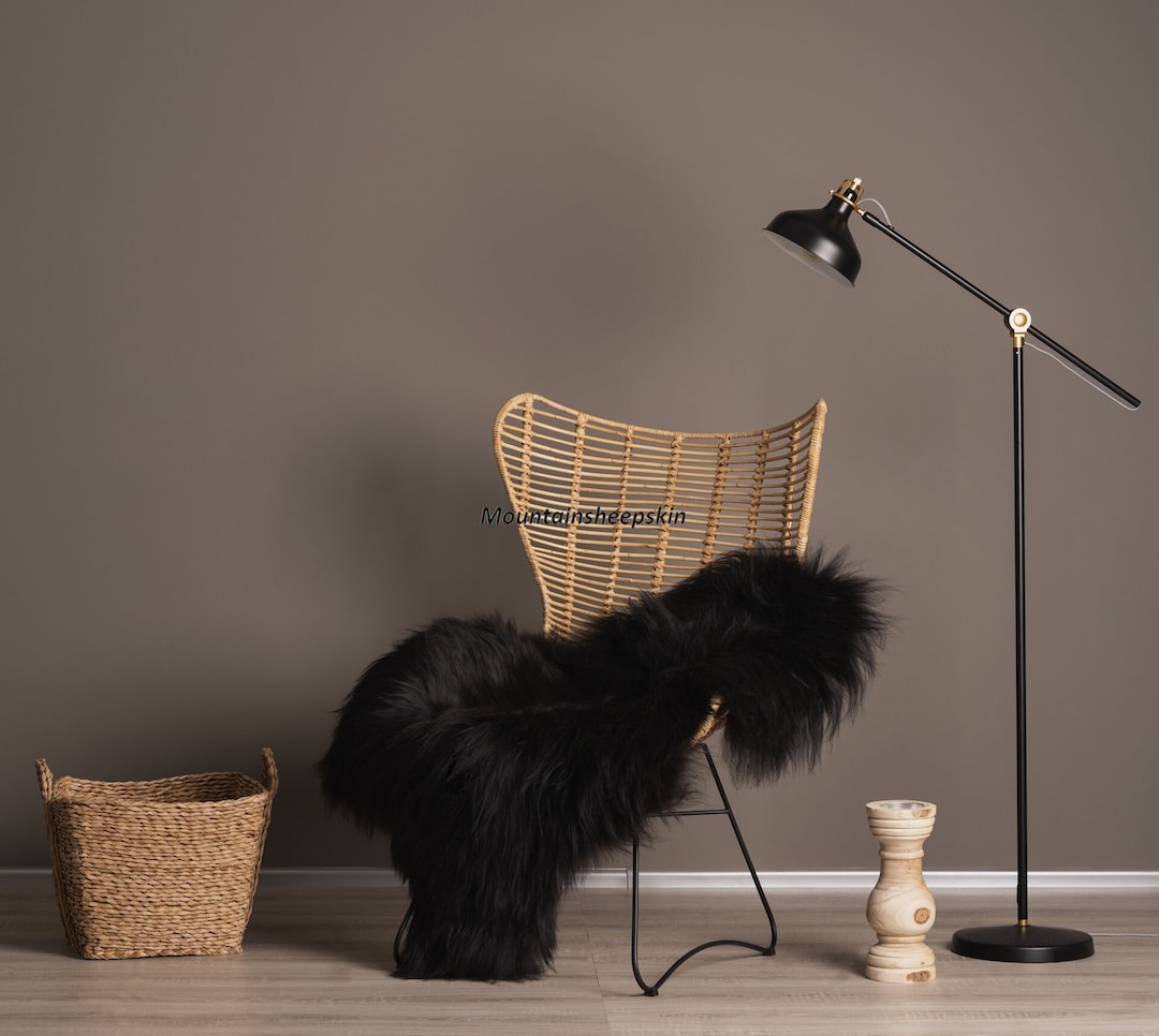 Sheepskin Natural Black Icelandic Rugs Amazing Sheepskin Sheep Skin ...