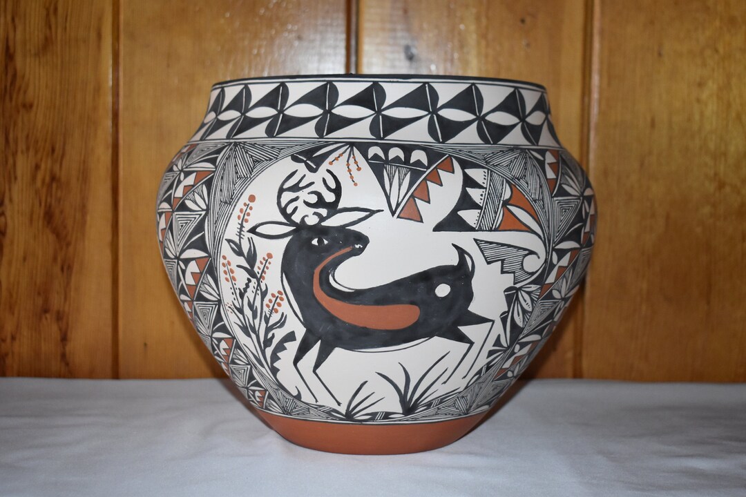 Large Hand Painted Fine Line Ceramic Acoma Olla/made by Roberta ...