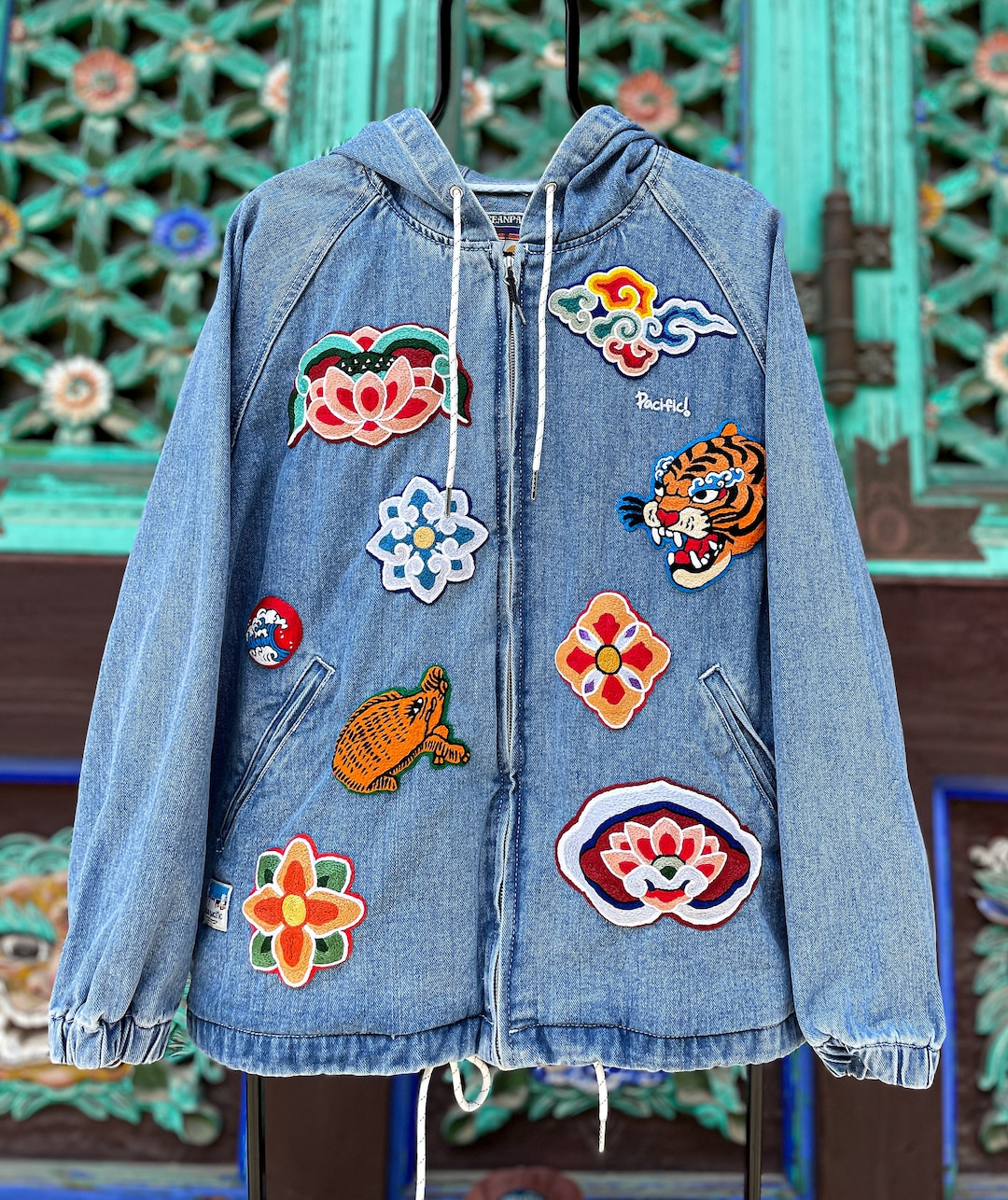 Hand Embroidered Patches on Jeans Jacket, Denim Jacket, Jeans Jacket ...