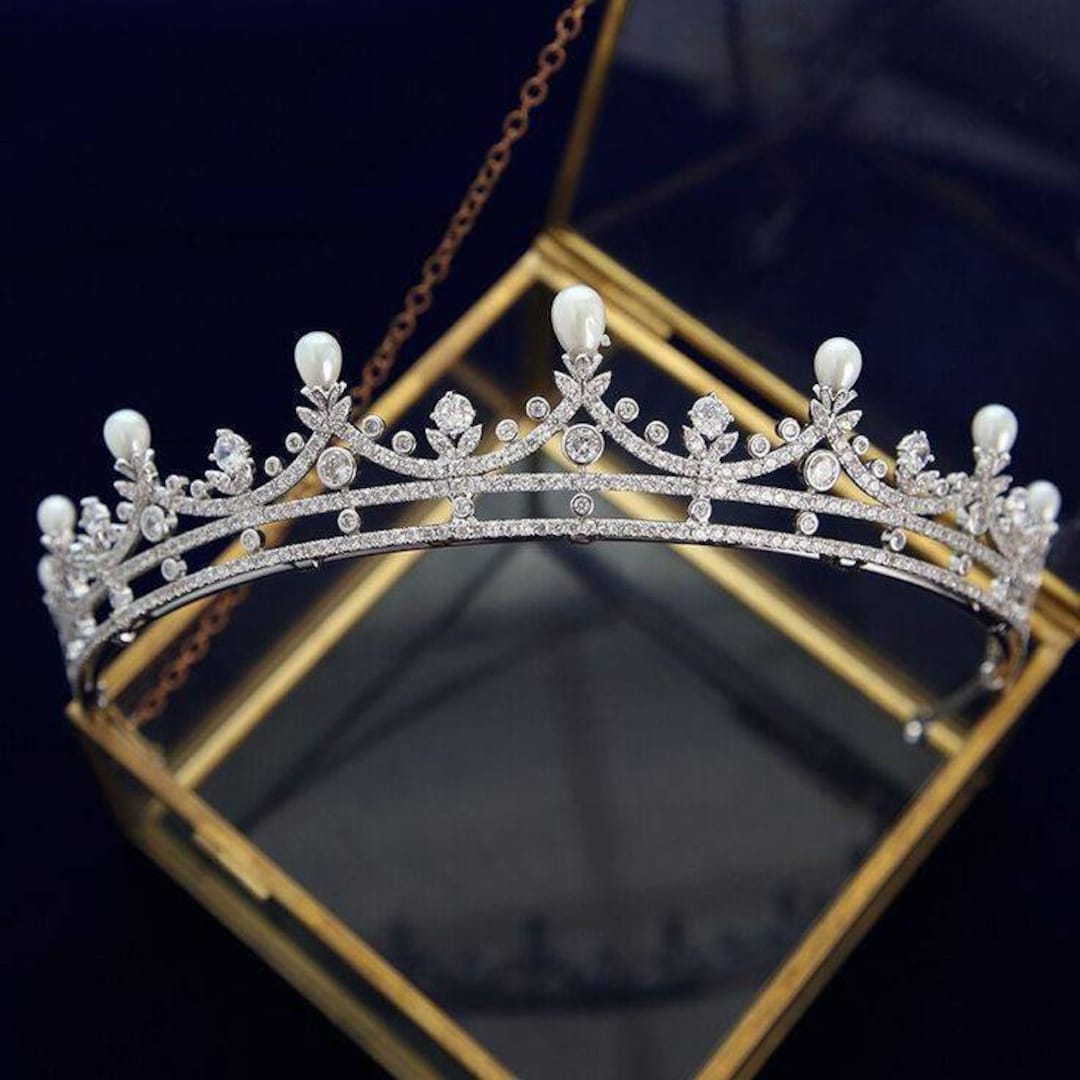 This Christmas Season Special Crown With American Diamond, 925 Sterling ...