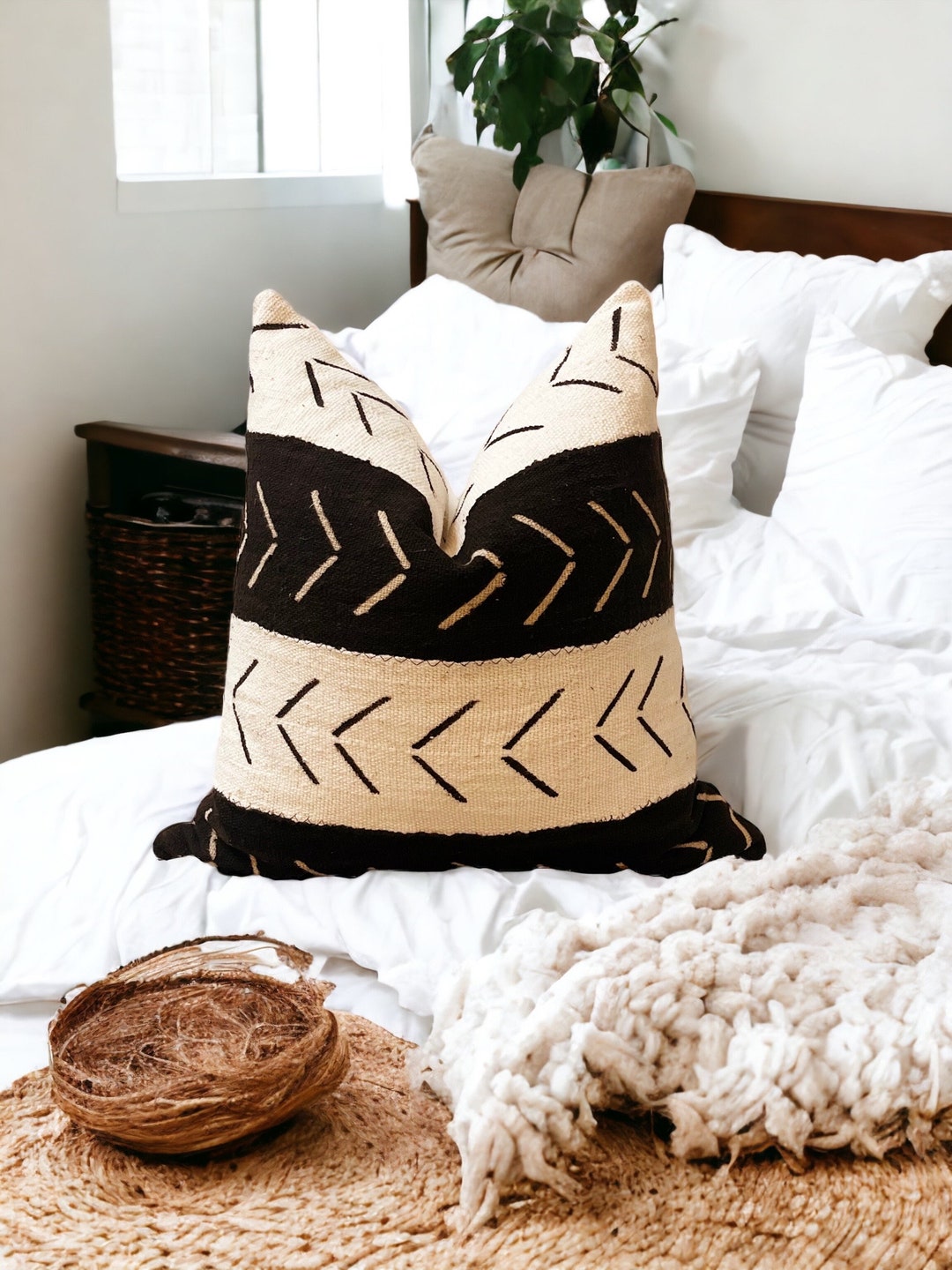 Real African Mud Cloth Pillow Cushion With Triangle Black and Ivory ...