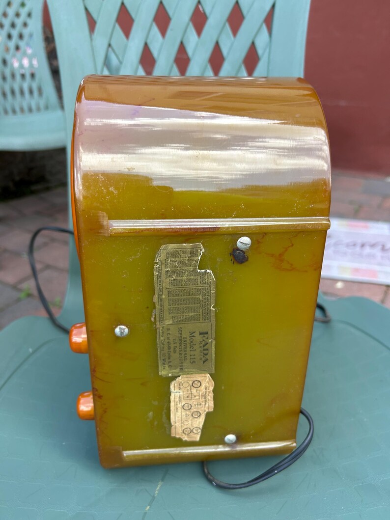 Fada Model 115 Catalin Bullet Radio - Etsy