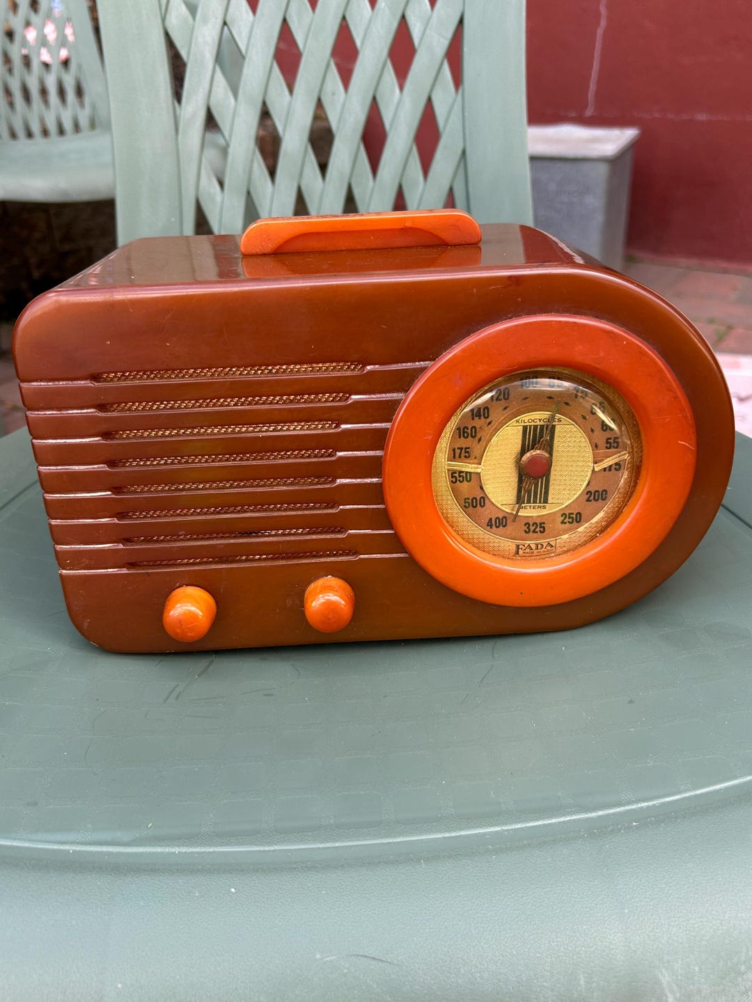 Fada Model 115 Catalin Bullet Radio - Etsy