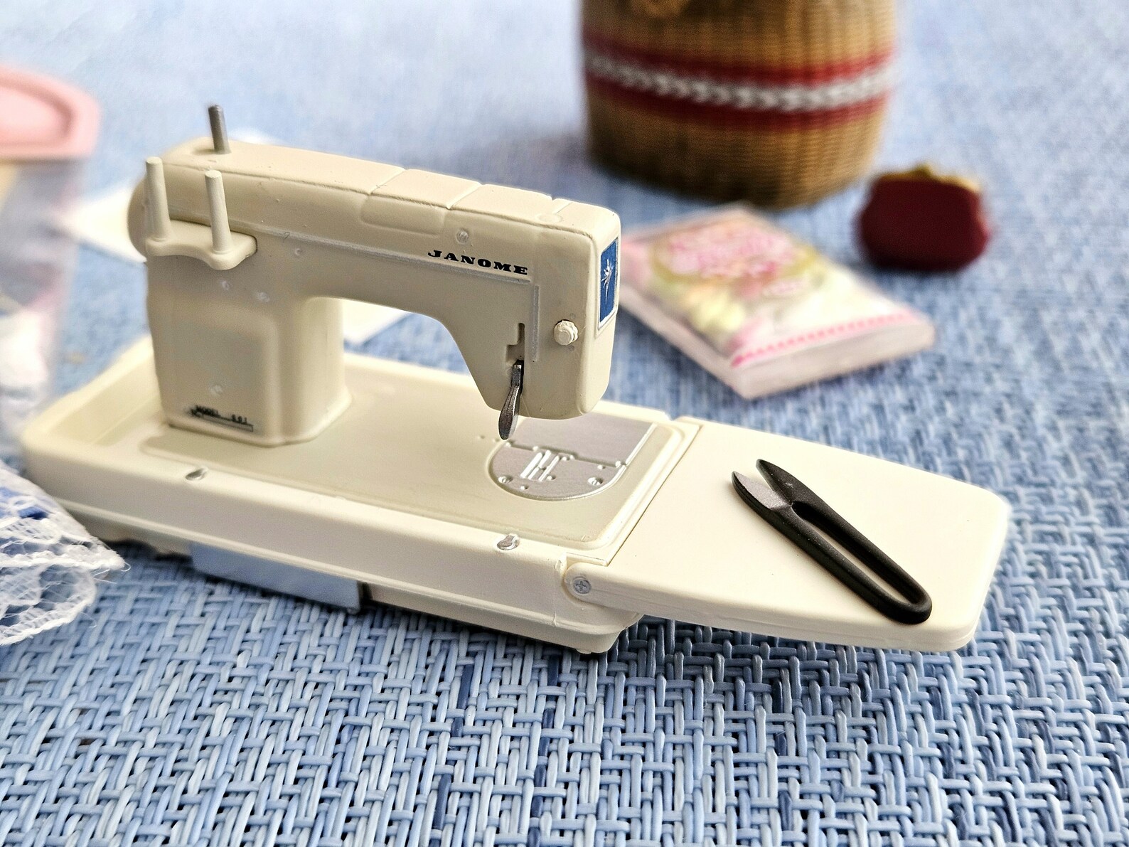 Dollhouse Miniature/ Diorama Sewing Machine, Sewing Basket, Dress ...