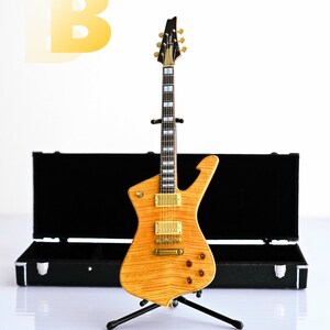 Miniature Musical Instrument Guitar Collection Official Guitar Figure ...