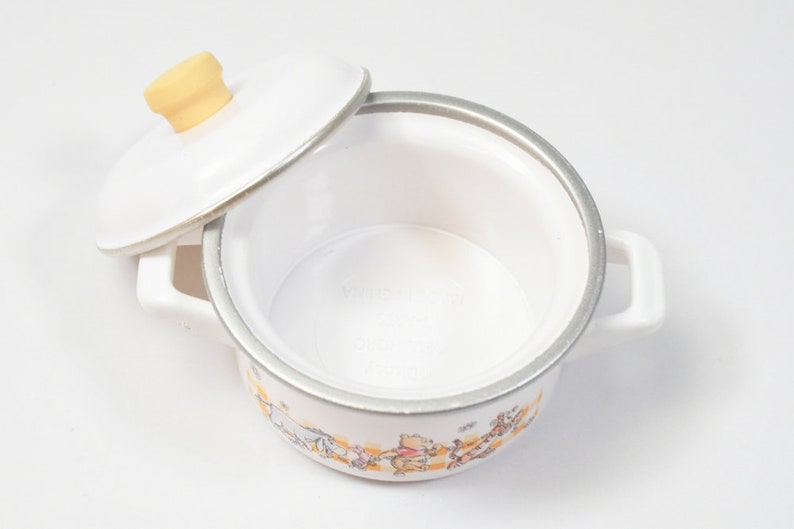 The FUJIHORO Winnie the Pooh Dollhouse Miniature Cooking Diorama ...