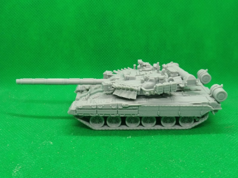 1/72 Scale Russian T-80UK Main Battle Tank (command Variant), Russia ...