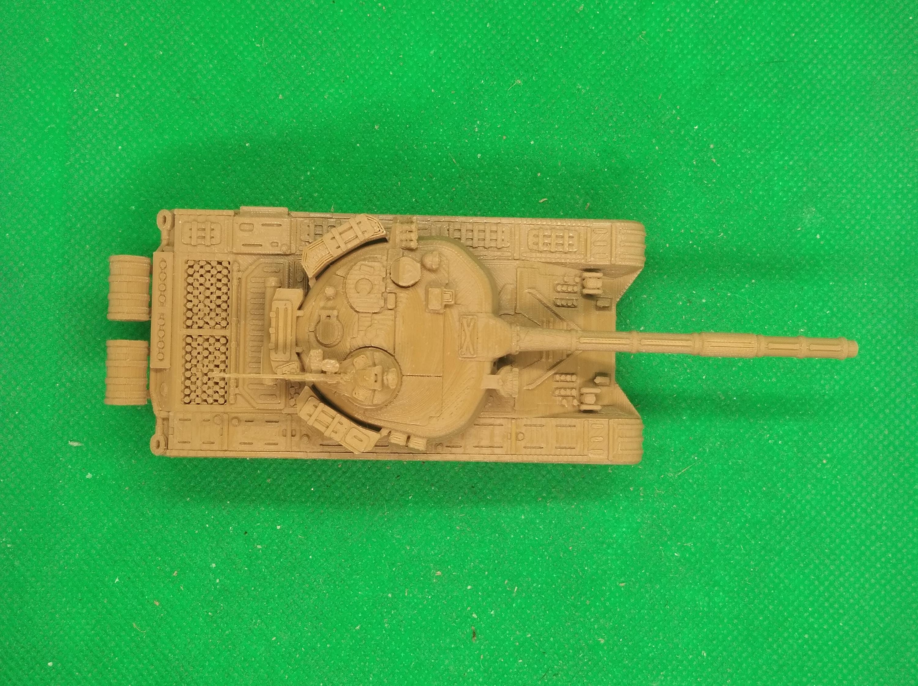 1/72 Scale Soviet T-72B Main Battle Tank (later Turret Storage), Cold ...