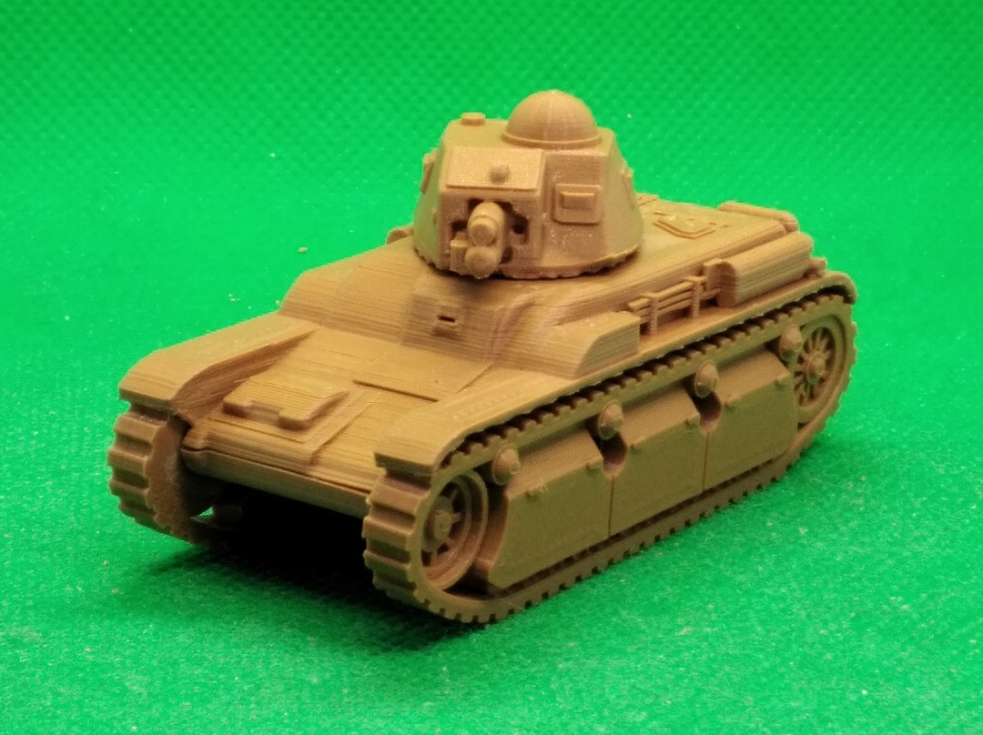 1/56 Scale French Renault R40 Light Tank (SA 18 Gun), World War Two, WW ...