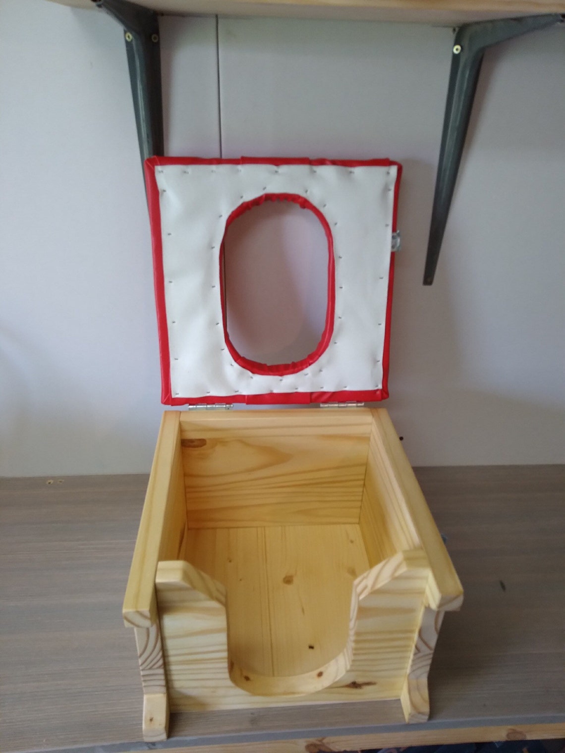 Queening Box - Etsy