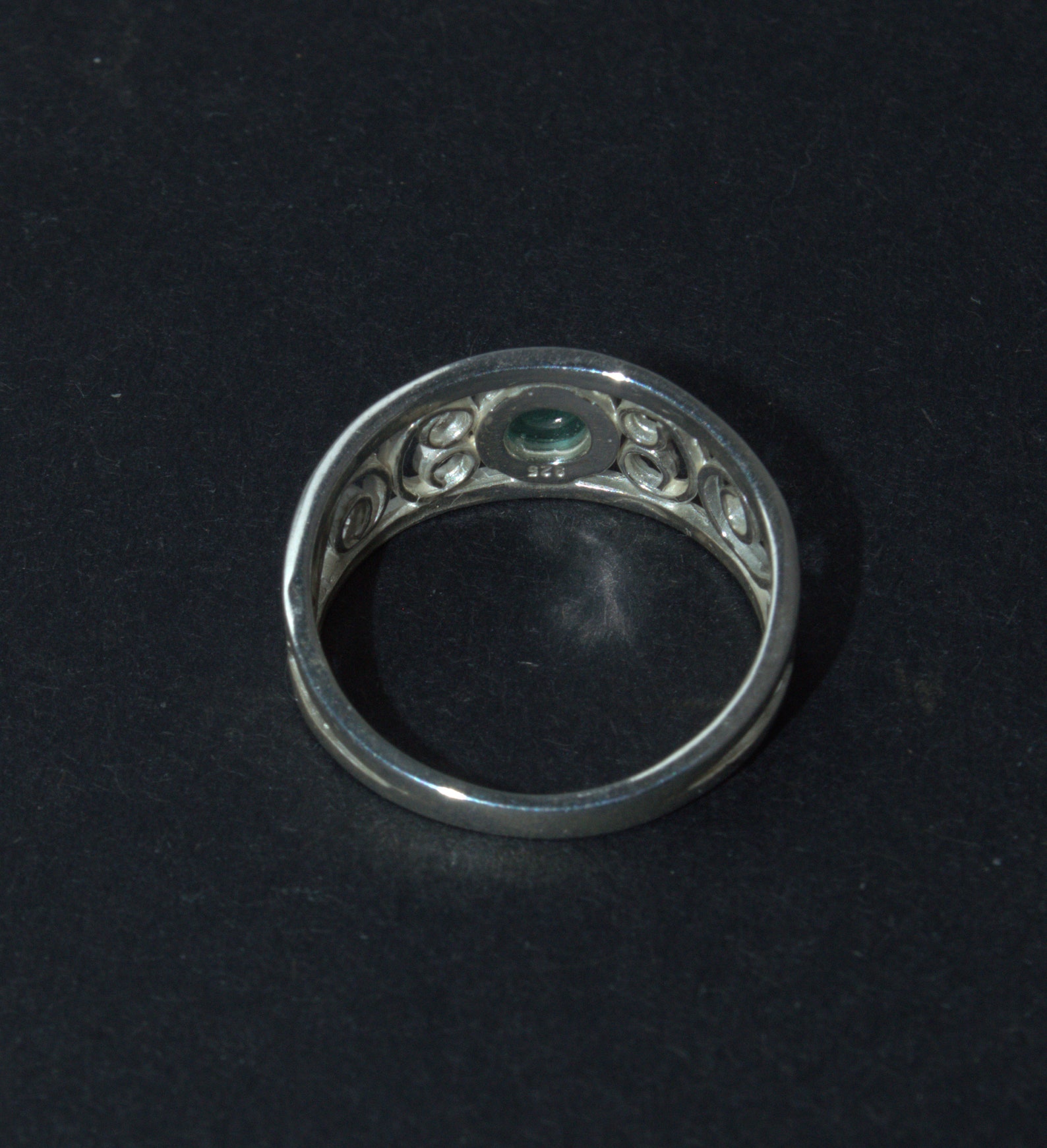Emerald and Sterling Silver Ring - Etsy