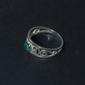 Emerald and Sterling Silver Ring - Etsy