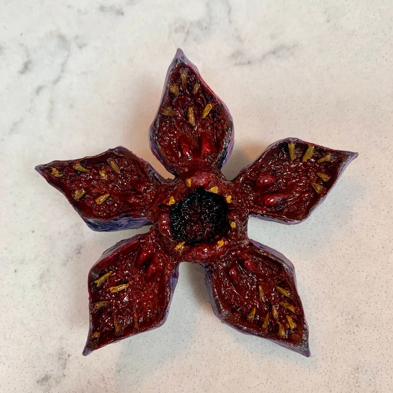 The Demogorgon - Stranger Things Inspired Brooch/pin - Etsy