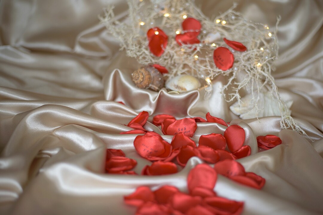 Personalized Red Rose Petals Romantic Decor Red Wedding Decor Fake Rose ...