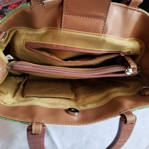 Vintage Relic Handbag Green & Cream Canvas Tote, Rounded Wooden Handles ...