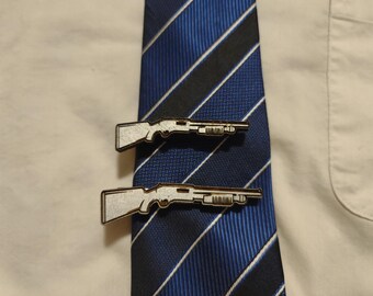 Age Worn and Pitted Hickok Double Barrel Shotgun Tie Clip Vintage Rifle ...