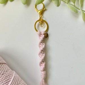Macrame Twisted Pattern Keychain - Etsy