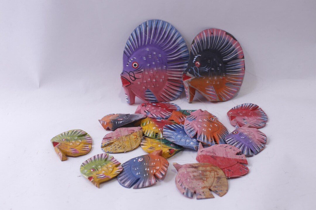 Wooden Tropical Fish Set, 80s Handcrafted, Painted, Bright Colors ...