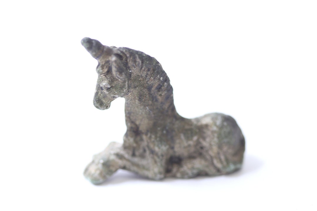 Little Unicorn Lying Down, Pewter Figurine, Miniature, Statuette ...