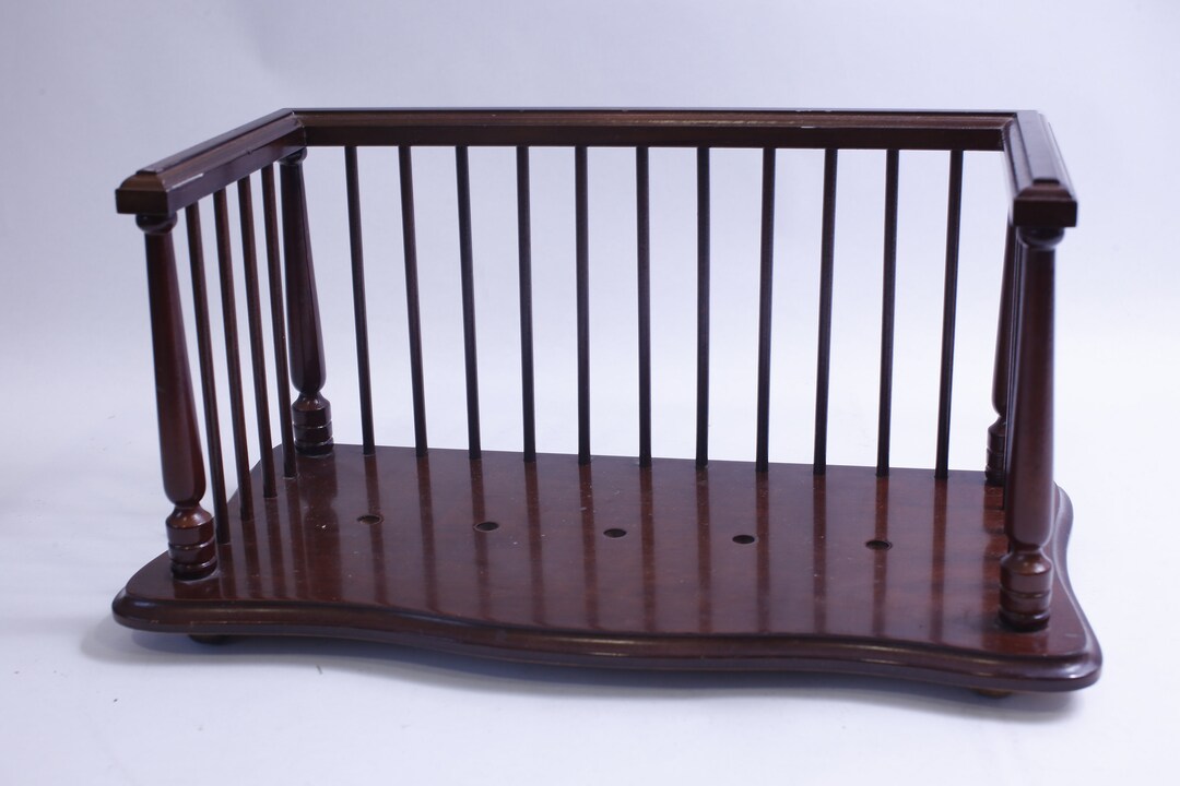 Wooden Railing, Shelf Display, Bookshelf, Decorative Items, Brown-red ...