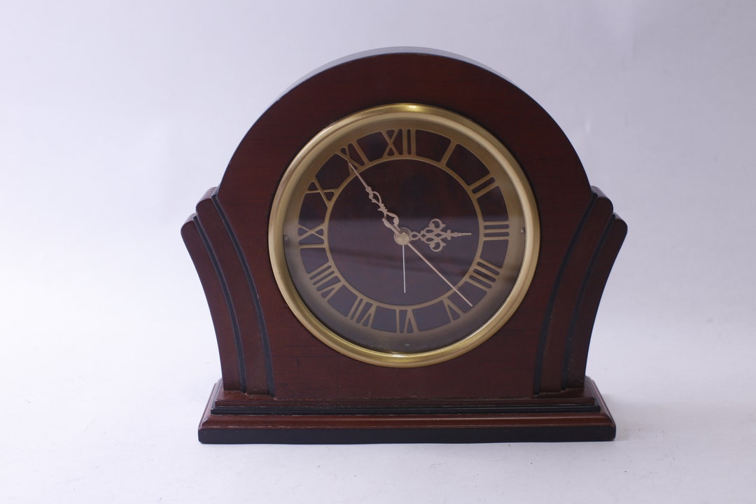 Brown Wooden Mantel Clock MCM the Bombay Company, Retro, Minimalistic ...