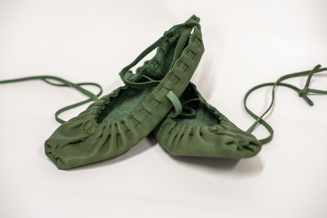 Authentic Historical Shoes Green - PASTALAS, Viking Shoes, Handmade ...
