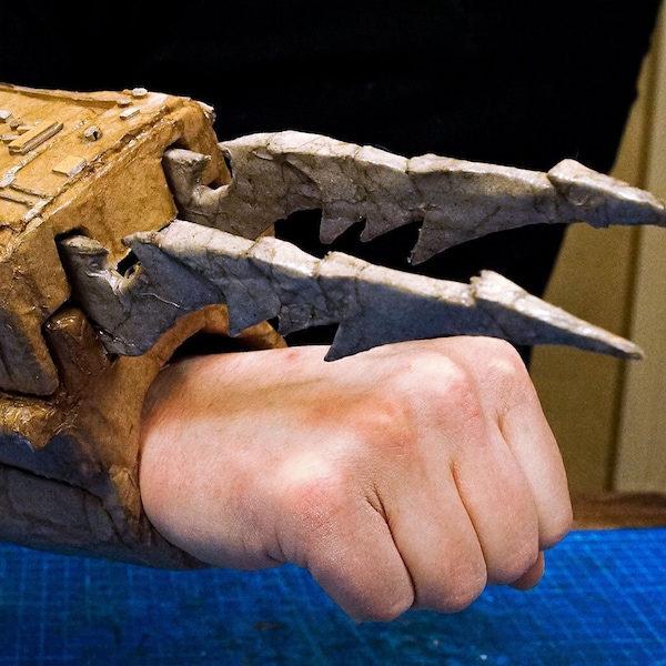 Predator Wrist Blade - Etsy