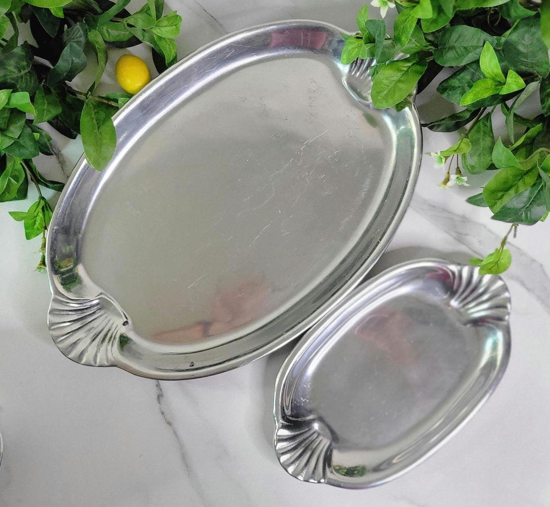 Vintage Wilton Armetale Scallop Handle Trays - Set of 2 - 10.5" & 16.5 ...