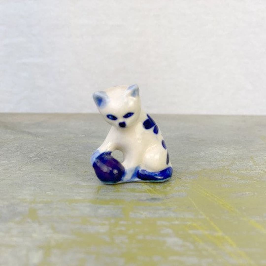Miniature Delft Blue Evil Kitten, Cat Figurine Porcelain White & Blue ...