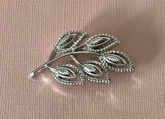 Vintage leaf brooch, silver leaf pin, signed silver l… - Gem