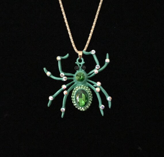 Green rhinestone spider necklace, spider pendant, lar… - Gem