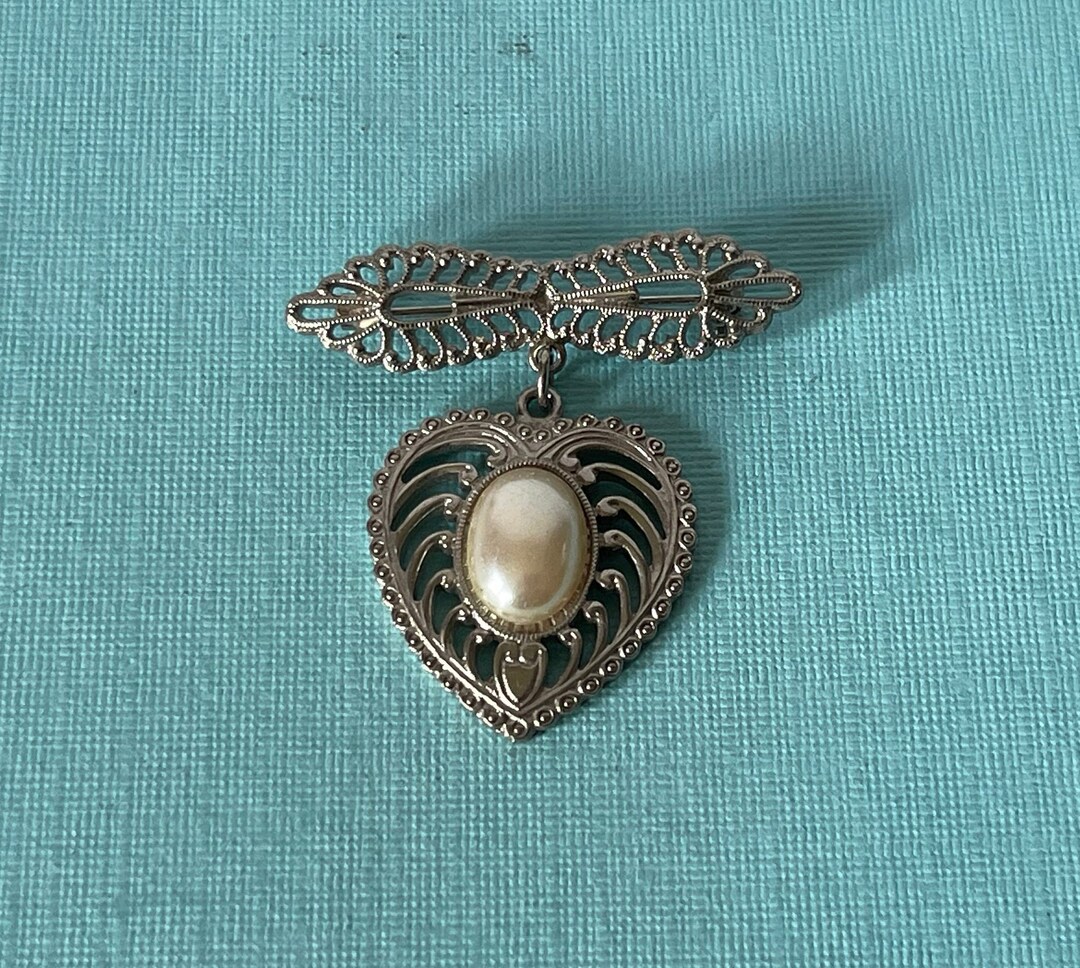 Vintage Heart Brooch, Heart Dangle Brooch, Faux Pearl Heart Brooch ...